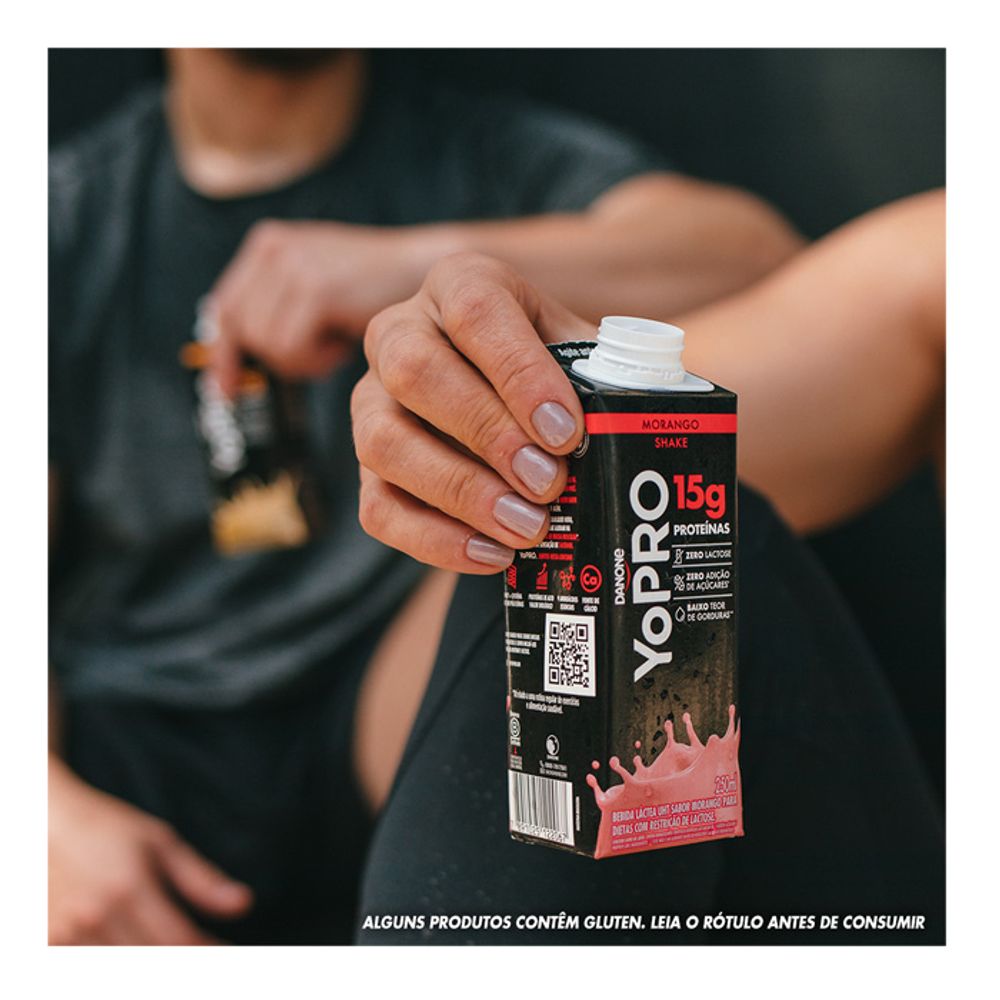 Bebida Láctea UHT YoPRO Morango Shake 15g de proteínas 250ml ...